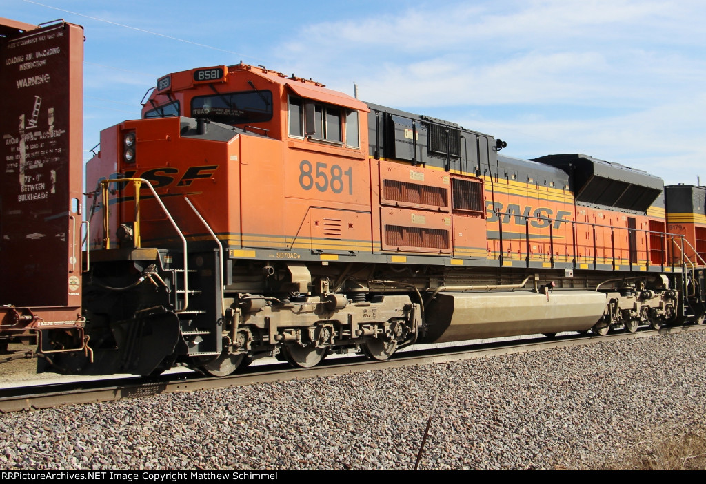 BNSF 8581